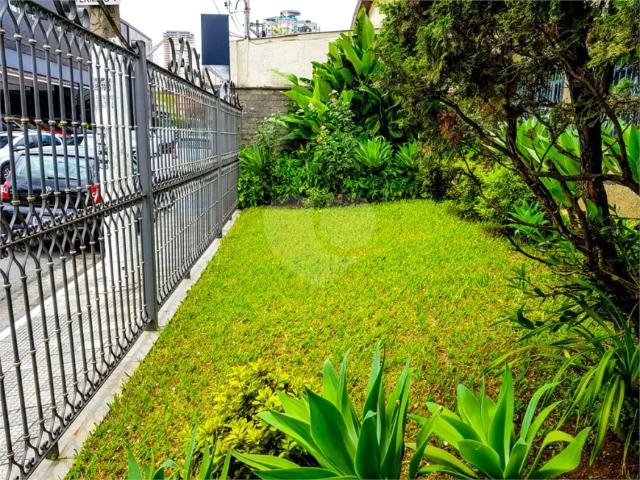 Sobrado com 4 quartos à venda em Santa Teresinha SP