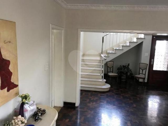 Sobrado com 4 quartos à venda em Sumaré SP