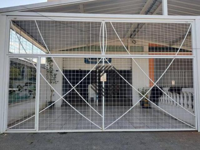 Sobrado com 4 quartos à venda no Wanel Ville Sorocaba/SP