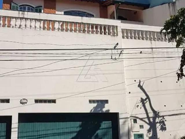 Sobrado com 4 Quartos e 4 banheiros à Venda, 156 m² por R$ 645.000