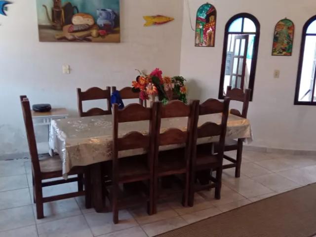 Sobrado com 4 Quartos e 4 banheiros à Venda, 185 m² por R$ 350.000