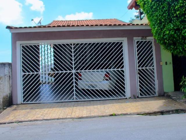 Sobrado com 4 Quartos e 4 banheiros à Venda, 212 m² por R$ 1.000.000