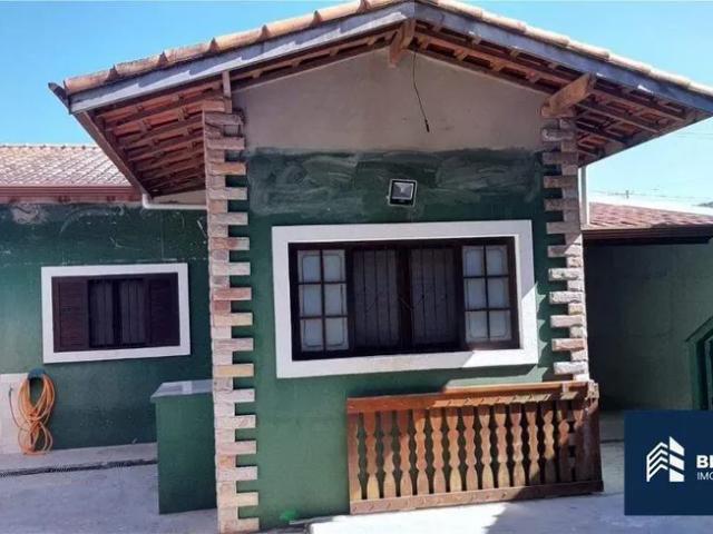Sobrado com 4 Quartos e 5 banheiros à Venda, 232 m² por R$ 490.000