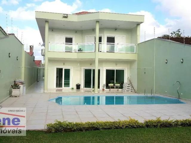 Sobrado com 4 Quartos e 5 banheiros à Venda, 384 m² por R$ 1.700.000