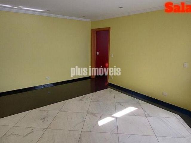 Sobrado com 4 Quartos e 6 banheiros à Venda, 613 m² por R$ 4.700.000