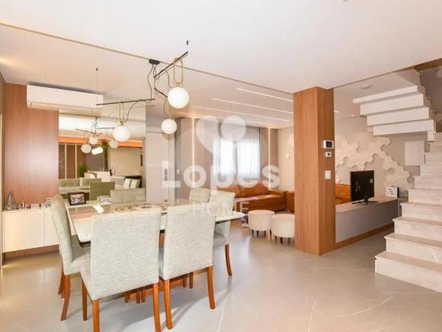 Sobrado com 4 quartos e 172 m² à venda em Portão, Curitiba