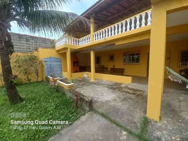 Sobrado com 4 Quartos e 2 banheiros à Venda, 195 m² por R$ 369.900