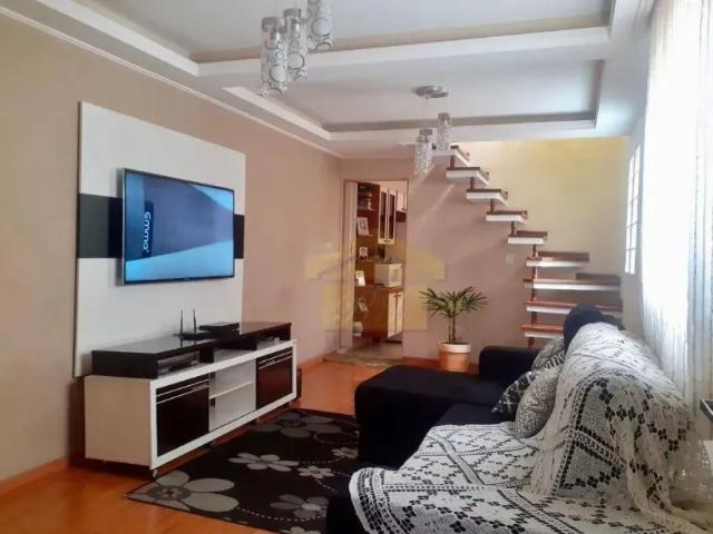 Sobrado com 4 Quartos e 2 banheiros à Venda, 103 m² por R$ 500.000