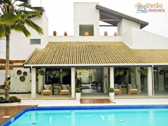 Sobrado com 4 Quartos e 2 banheiros à Venda, 598 m² por R$ 2.180.000