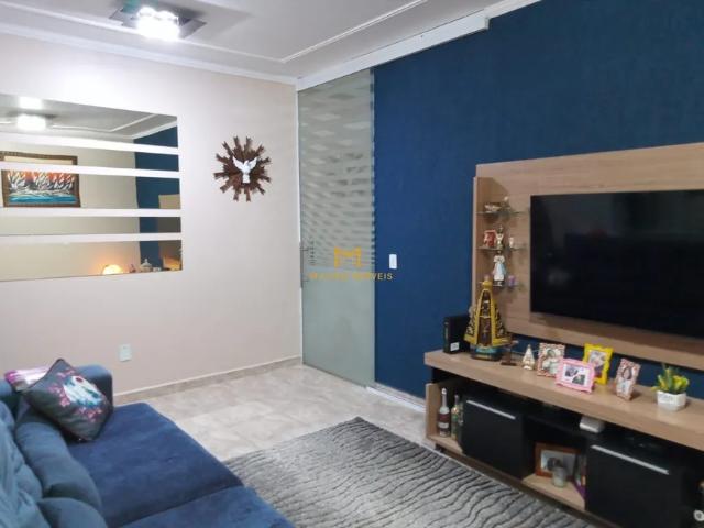 Sobrado com 4 Quartos e 3 banheiros à Venda, 194 m² por R$ 636.000