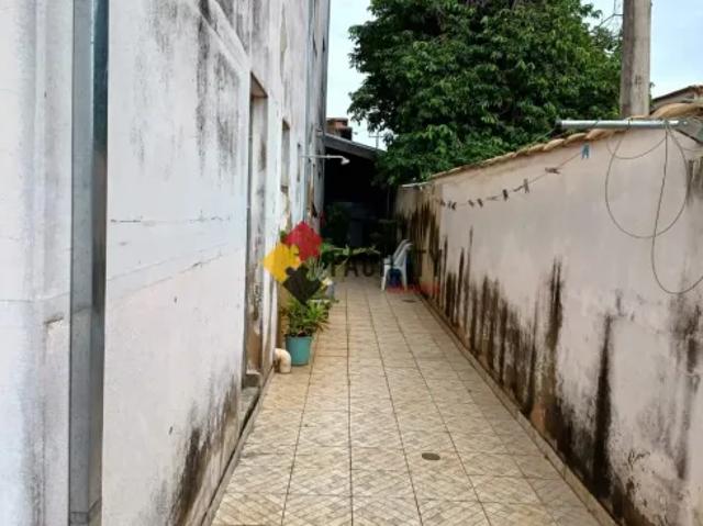 Sobrado com 4 Quartos e 3 banheiros à Venda, 135 m² por R$ 480.000
