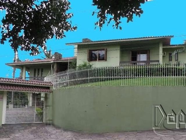 Sobrado com 4 Quartos e 3 banheiros à Venda, 290 m² por R$ 1.064.000