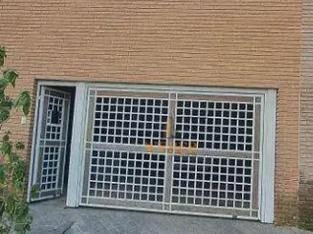Sobrado com 4 Quartos e 3 banheiros à Venda, 228 m² por R$ 899.000