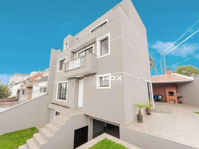 Sobrado com 4 quartos e amplo quintal à venda, 304 m² por R$ 1.498.000,00 Pilarzinho, Curitiba/PR