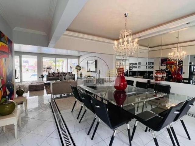 Sobrado com 4 Quartos e Piscina para Comprar, 587m² Vila Curuçá, Santo André/SP