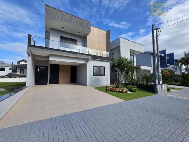 Sobrado com 4 Quartos em Condominio à venda Residencial Três Marias Peruíbe/SP