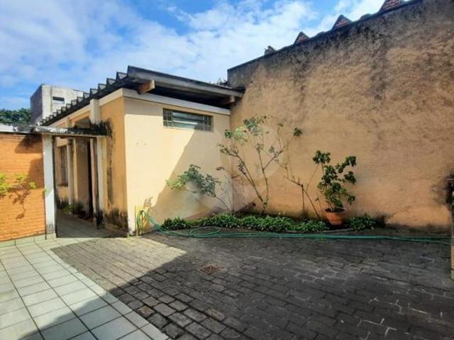 Sobrado com 4 quartos em Bolsão residencial City Campo Grande