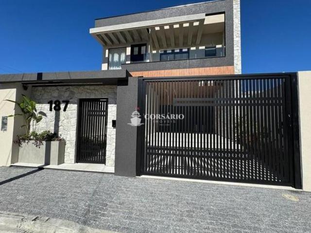 Sobrado com 4 quartos Matinhos PR