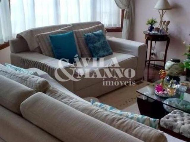 Sobrado com 4 quartos na Vila Diva