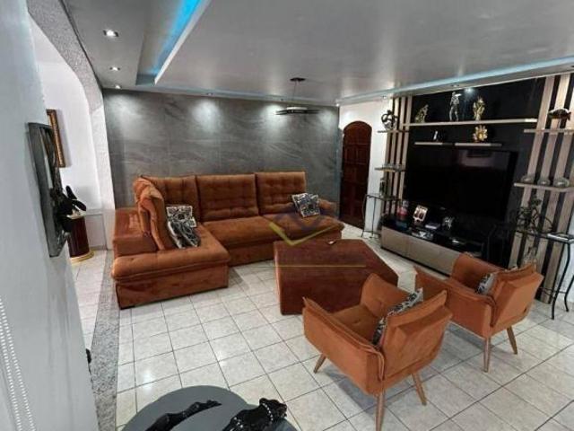 Sobrado com 4 quartos, sendo 3 suítes à venda, 326 m² por R$ 1.400.000 Vila Áurea Poá/SP