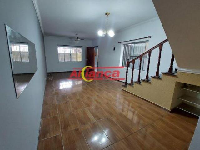 SOBRADO COM 4 QUARTOS, SENDO 1 SUÍTE A VENDA, 180 m² Vila Rosália Guarulhos SP