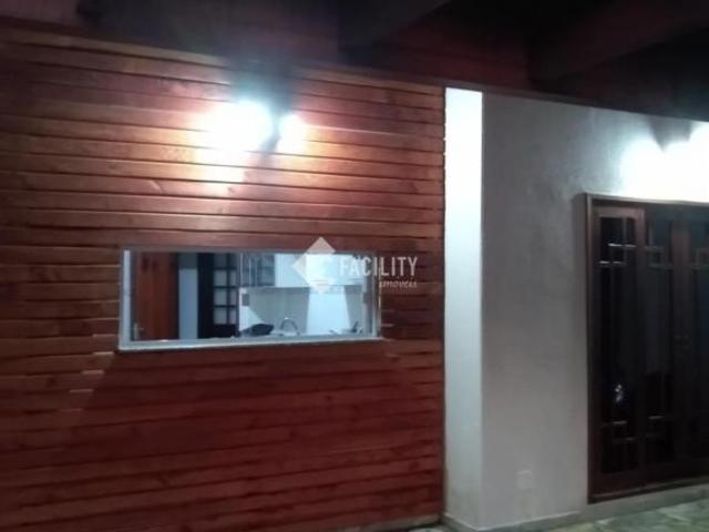 Sobrado com 4 quartos sendo 1 suite no Bairro Pq das Árvores Paulínia