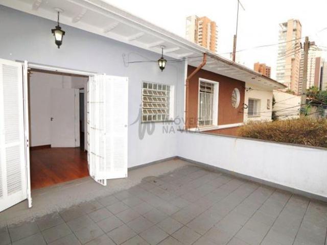 Sobrado com 4 quartos, sendo 1 suíte, próximo ao Parque Ibirapuera para moradia ou sala comercial