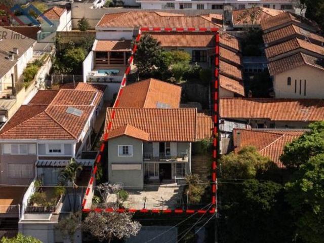 Sobrado com 4 quartos, sendo 2 suítes, 465 m² venda por R$ 2.500.000 ou aluguel por R$ 18.142/mês