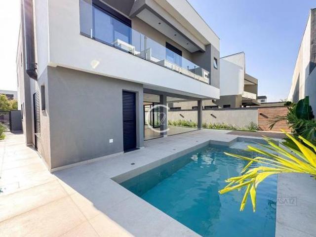 Sobrado com 4 quartos, sendo 4 suítes à venda, 443 m² por R$ 4.950.000 Urbanova São José dos Cam