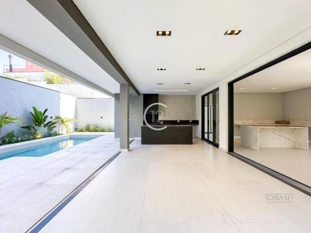 Sobrado com 4 quartos, sendo 4 suítes à venda, 443 m² por R$ 4.950.000 Urbanova São José dos Cam