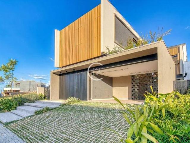Sobrado com 4 quartos, sendo 4 suítes à venda, 390 m² por R$ 4.480.000 Urbanova São José dos Cam