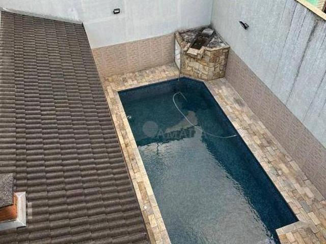 Sobrado com 4 quartos sendo 4 suítes, Piscina, 8 vagas à venda, 350 m² por R$ 1.600.000 Jardim Pen