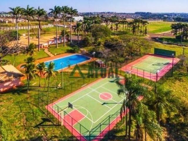 SOBRADO COM 4 QUARTOS SENDO DUAS SUÍTES A VENDA NA REGIÃO LESTE