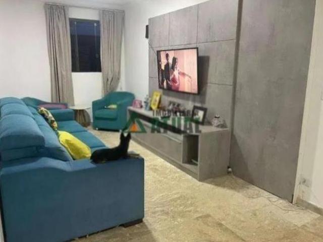 SOBRADO COM 4 QUARTOS SENDO UMA SUÍTE NA REGIÃO NORTE