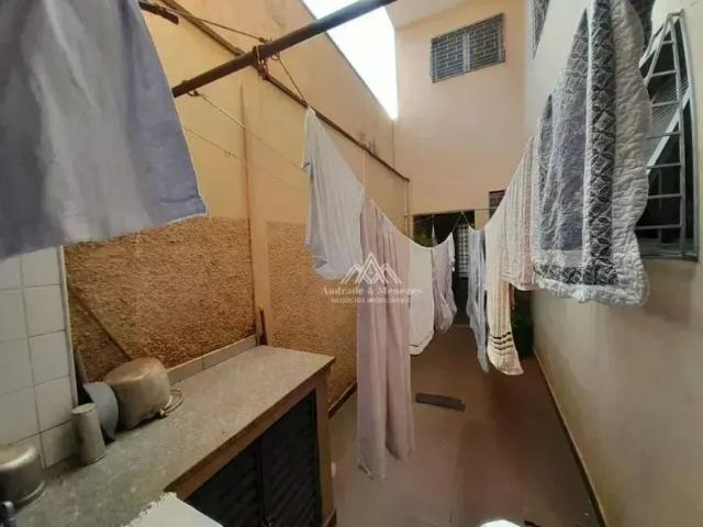 Sobrado com 4 Quartos para venda ou aluguel, 117m² Centro