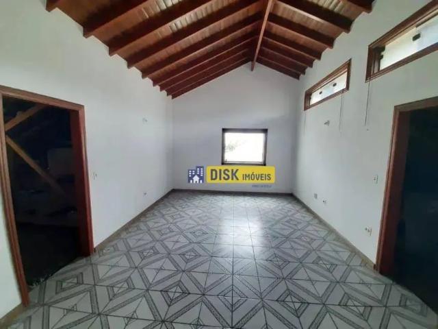 Sobrado com 4 Quartos para venda ou aluguel, 250m² Dos Casa