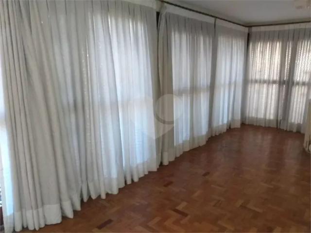 Sobrado com 4 Quartos para venda ou aluguel, 361m² Vila Mascote