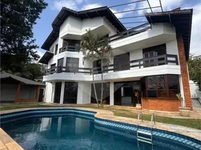 Sobrado com 4 Quartos para venda ou aluguel, 400m² Serra da Cantareira