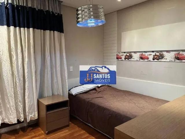 Sobrado com 4 Quartos para venda ou aluguel, 589m² Vila Bertioga