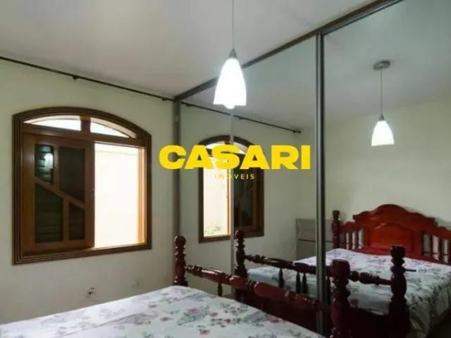 Sobrado com 4 Quartos para alugar, 230m² Jardim do Mar