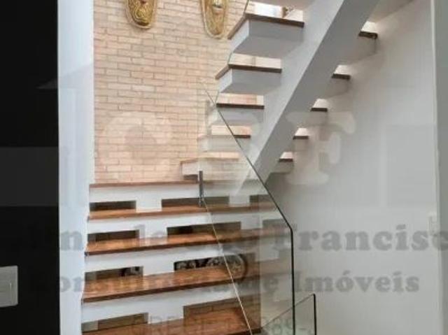 Sobrado com 4 Quartos para alugar, 300m² Vila Sao Silvestre