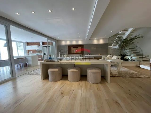 Sobrado com 4 Quartos para alugar, 600m² Vila Albertina