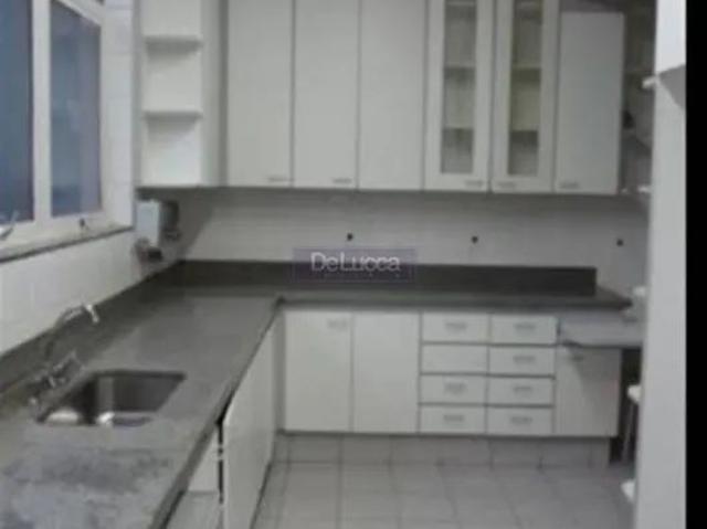 Sobrado com 4 Quartos para alugar, 750m² Bairro das Palmeiras