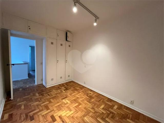 Sobrado com 4 quartos para locação em Alto De Pinheiros SP