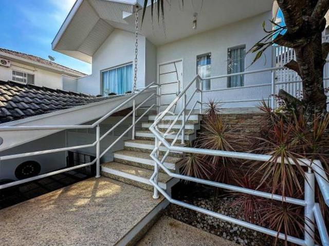 Sobrado com 4 quartos, todos suítes à venda, 280 m² por R$ 2.200.000 Urbanova São José dos Campo