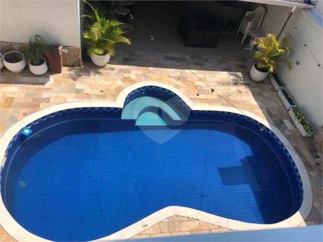 Sobrado com 4 quartos à venda em Jardim franca SP