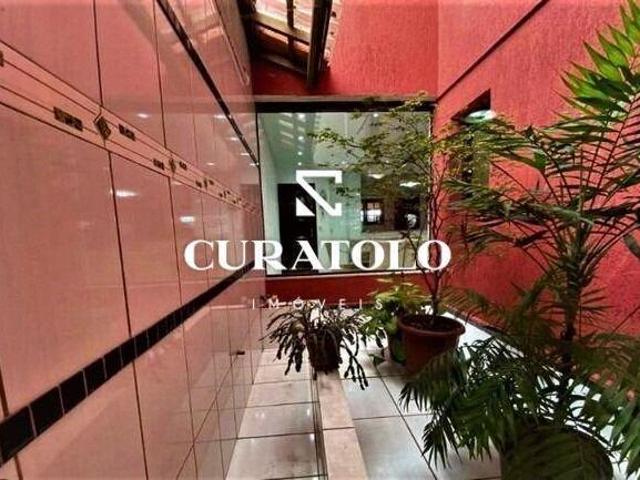 SOBRADO COM 4 SUÍTES, VARANDA, CHURRASQUEIRA E 6 VAGAS VILA ALTO DE SANTO ANDRÉ