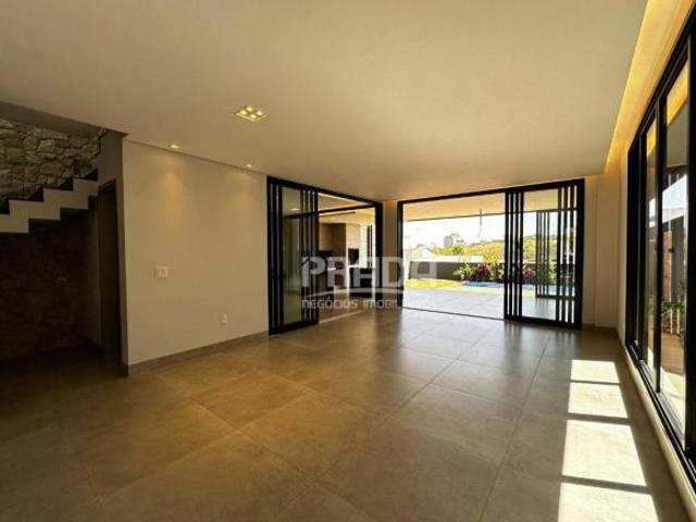 Sobrado com 4 suítes à venda, 298 m² por Condomínio Gávea Paradiso Uberlândia/MG