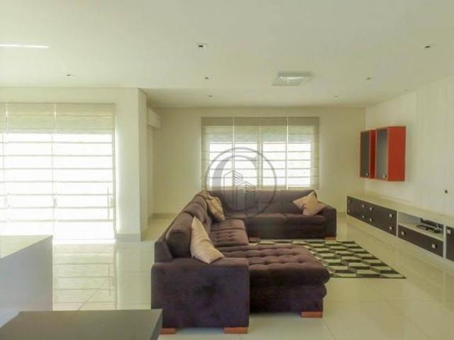 Sobrado com 4 suítes à venda, 550 m² por R$ 7.200.000 Lago Azul Condomínio e Golfe Clube Araçoia