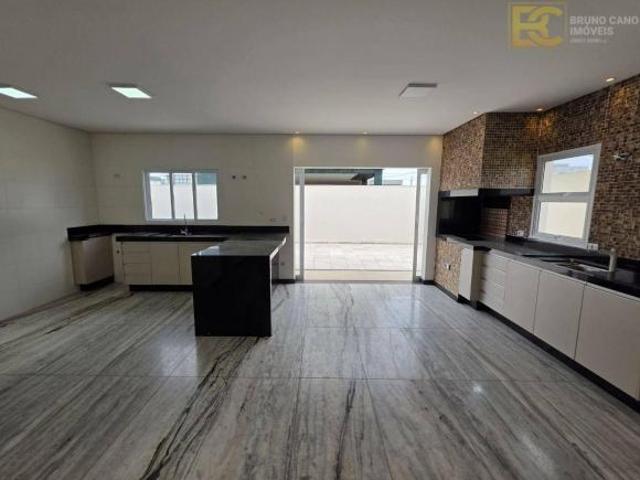 Sobrado com 4 Suites em condominio à venda Condomínio Flora Rica Peruíbe/SP